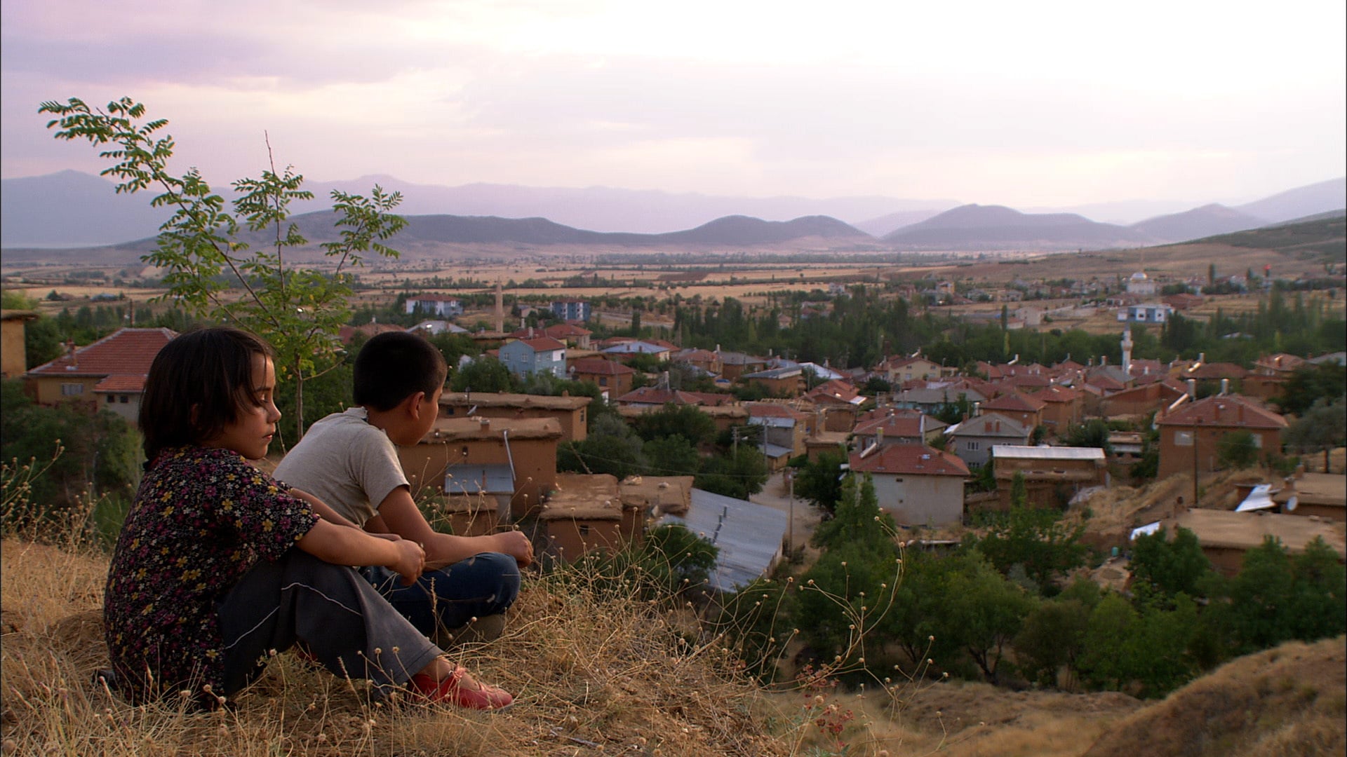 KIZ KARDEŞİM MOMMO - KIZ KARDEŞİM MOMMO