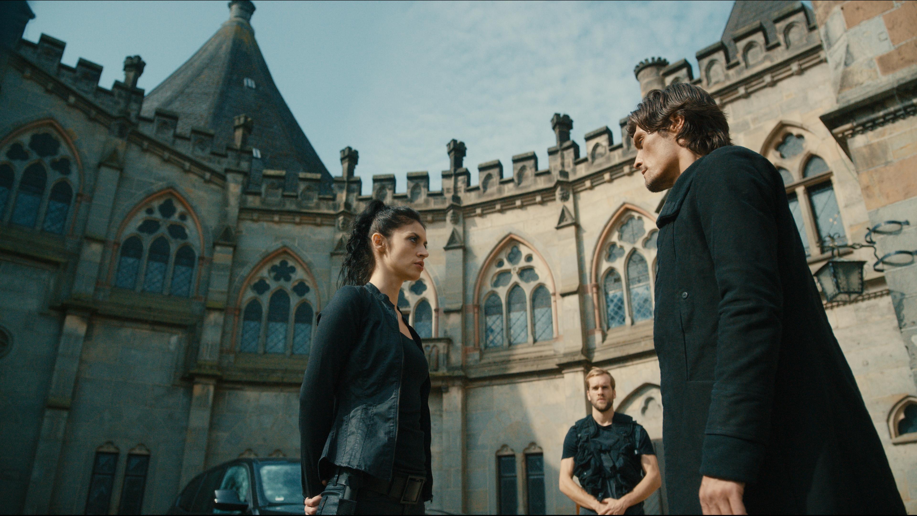 TIME HEROES - ZAMAN GEZGİNLERİ